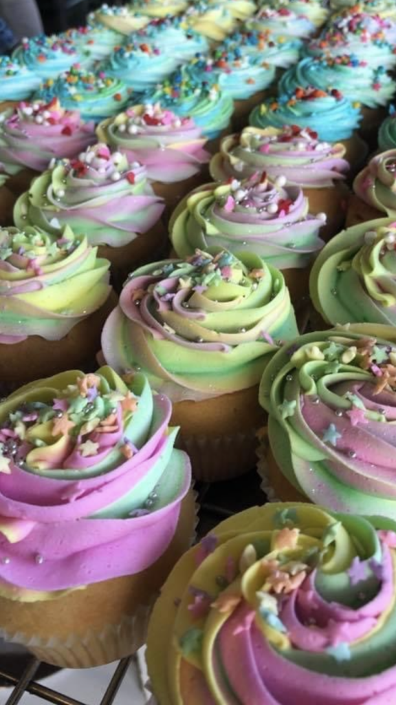 Medium Cup cake 6 pack - Euro Patisserie